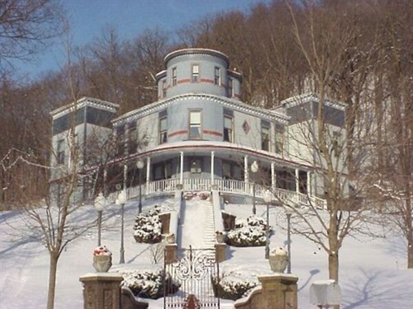 Mont Rest Inn - Iowa