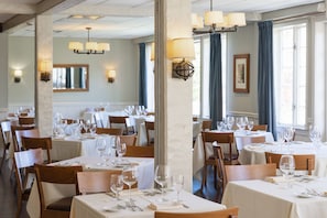 Crabtree's Kittle House Restaurant & Inn in Chappaqua: Find Hotel ...