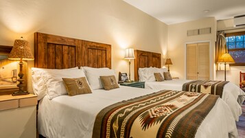 Suite 3 | Roupa de alta qualidade, camas de colchão pillowtop 