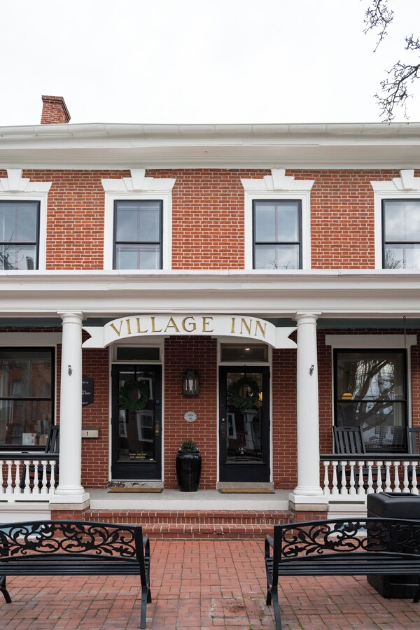 Strasburg Village Inn - Lititz, PA