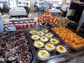 Café da manhã, almoço e jantar