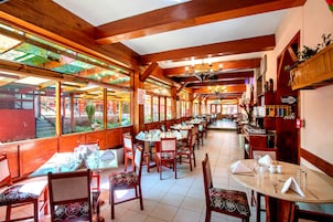 Café da manhã com buffet grátis todos os dias
