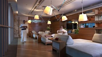 Sala(s) para tratamentos a casais, tratamentos corporais, aromaterapia