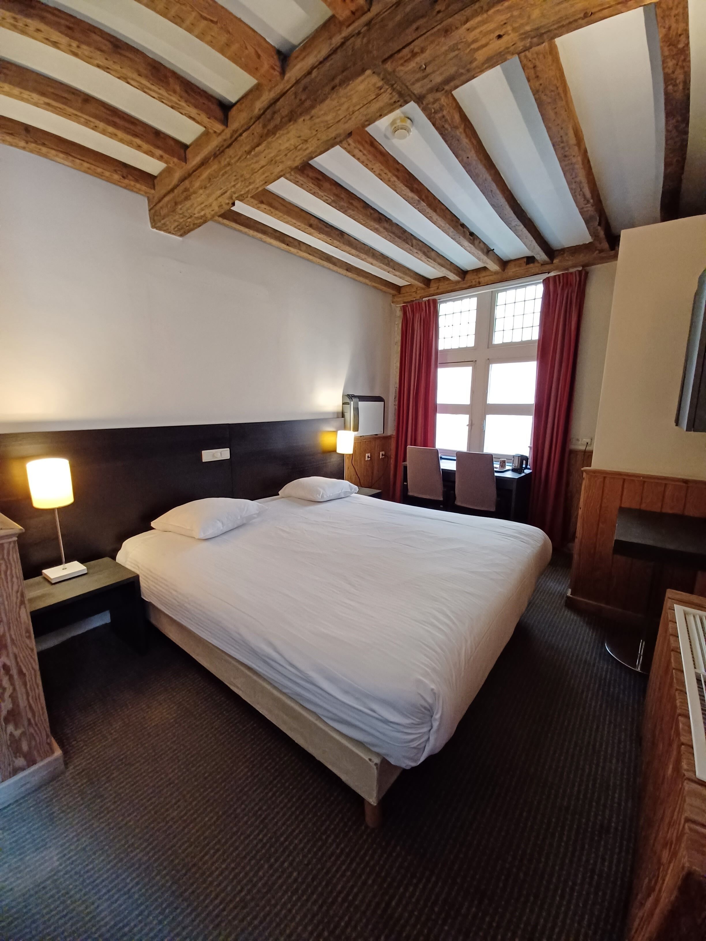 Quarto duplo conforto, terraço | Escrivaninha, espaço de trabalho para notebook, Wi-Fi de cortesia