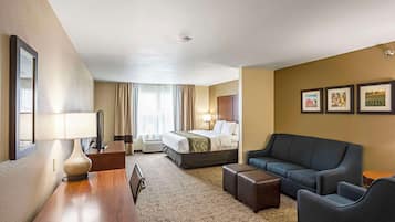Suite, 1 cama king-size e sofá-cama, não fumadores | 1 quarto, roupa de alta qualidade, secretária