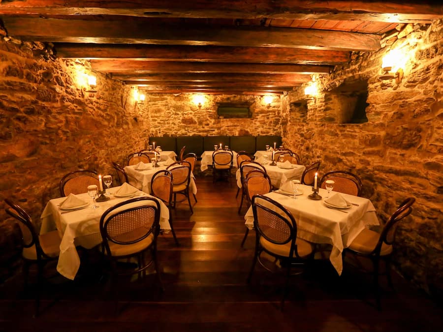 Pequenos-almoços servidos, cozinha local e internacional