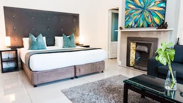 Edredões de penas, camas de colchão Select Comfort, minibar