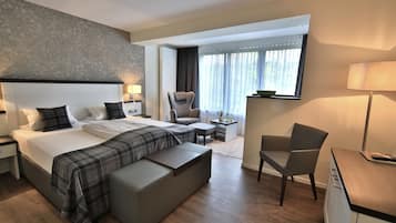Quarto casal premium | Cofres nos quartos, Wi-Fi de cortesia