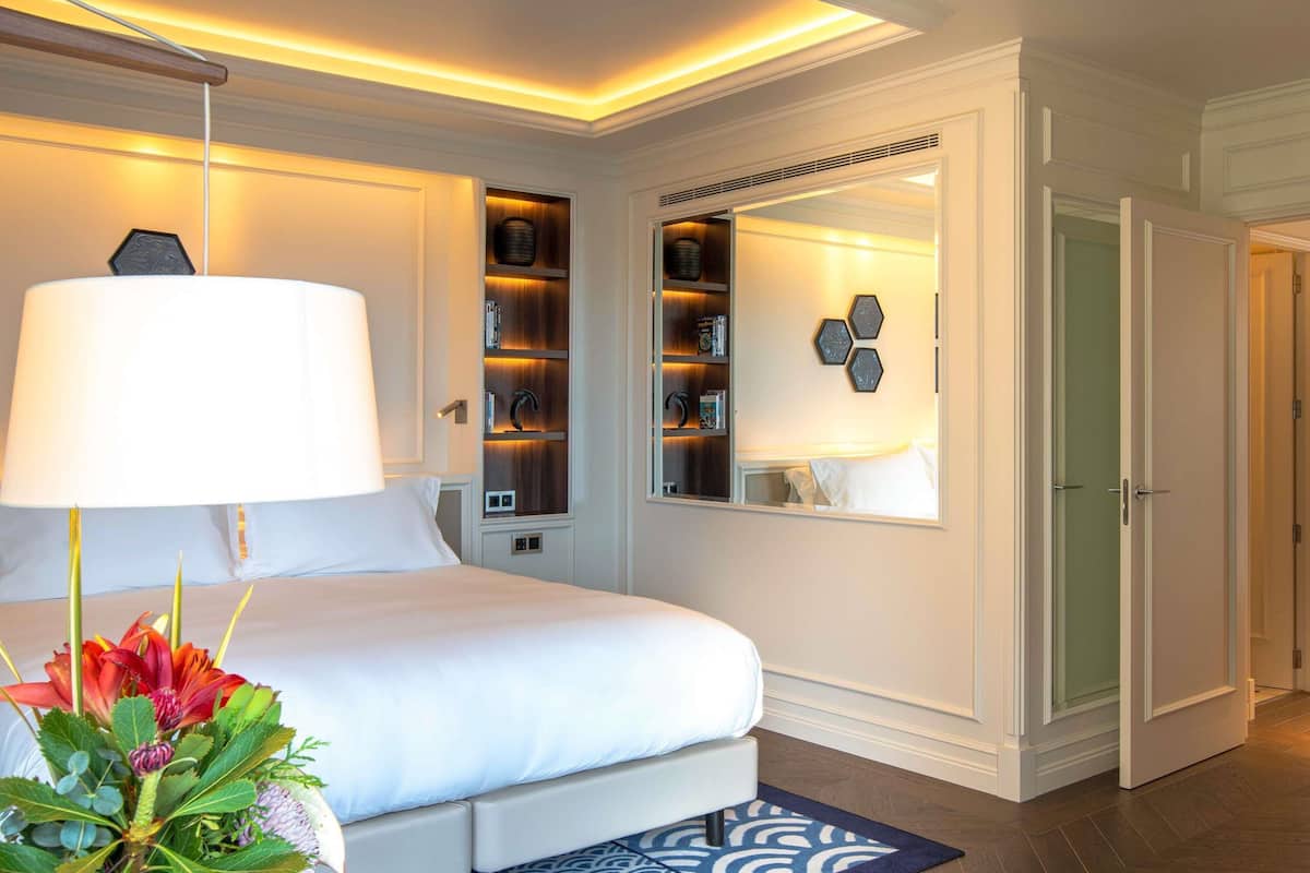 Quarto Premium, 1 cama king-size, vista para o jardim | Roupa hipoalergénica, minibar, cofre no quarto, quartos insonorizados
