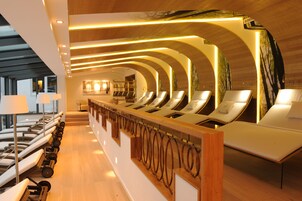 Sauna seca, banheira de hidromassagem, sauna a vapor