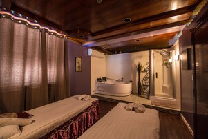 Sala(s) para tratamentos a casais, massagens de pedras quentes 