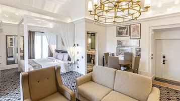 Suíte, 1 cama King | 1 quarto, frigobar, cofres nos quartos, escrivaninha