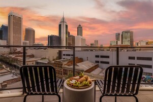 Quarto premier, 1 quarto | Frigobar, cofres nos quartos, escrivaninha, cortinas blackout