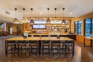 Café da manhã e jantar, culinária americana