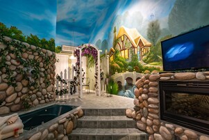 Quarto (Country Garden II) | Banheiro | Chuveiro/banheira combinados, banheira de hidromassagem