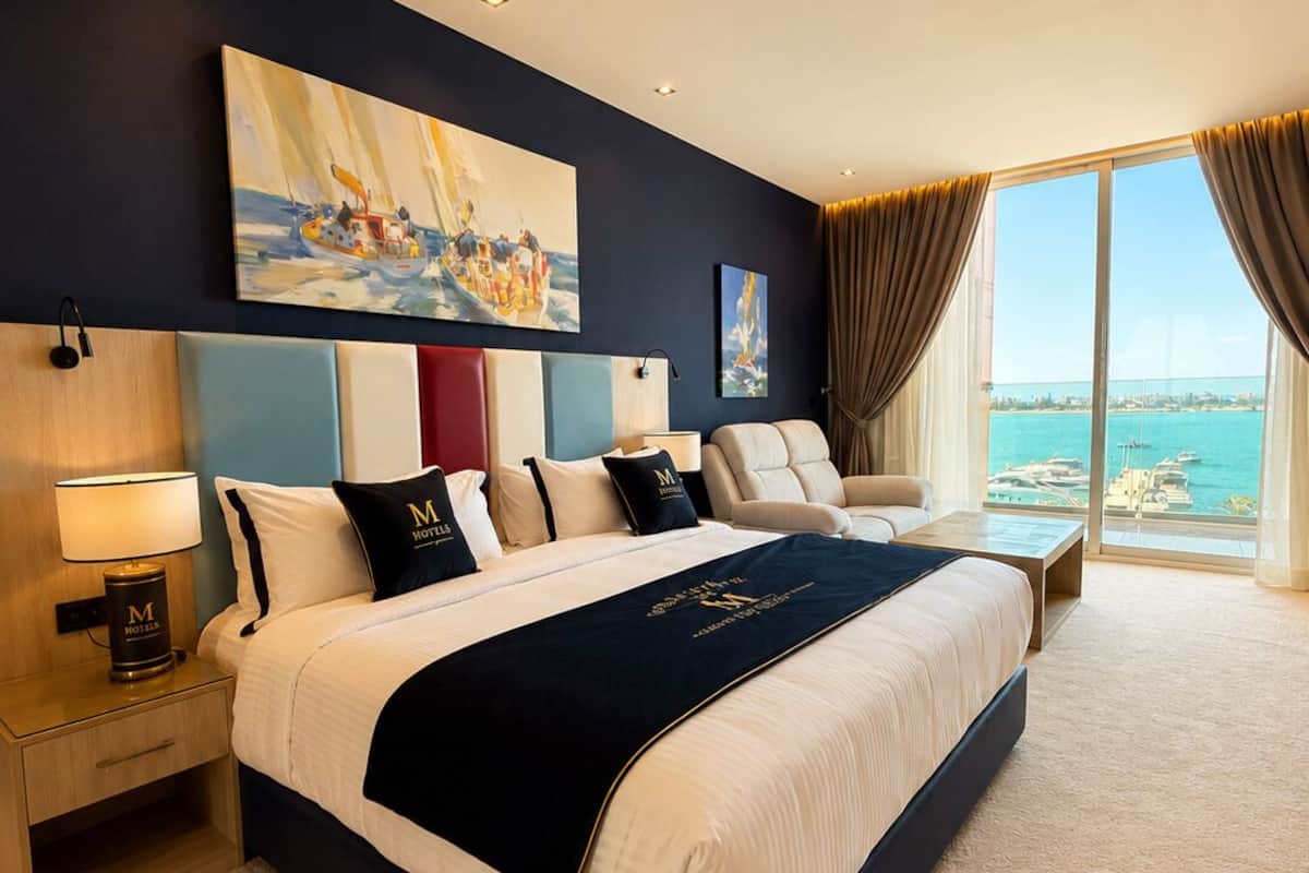 Suite Club | Lençóis de algodão egípcio, roupa de alta qualidade, minibar 