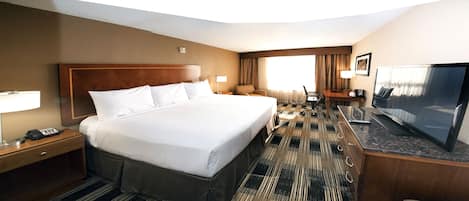 Quarto premier, 1 cama King, para não fumantes | Roupas de cama antialérgicas, edredons de pluma, camas Select Comfort
