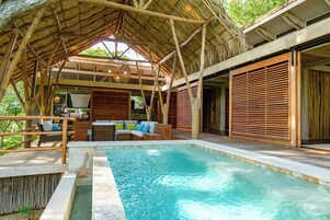 Vila família, 2 quartos, vista para o oceano | Roupas de cama premium, edredons de pluma