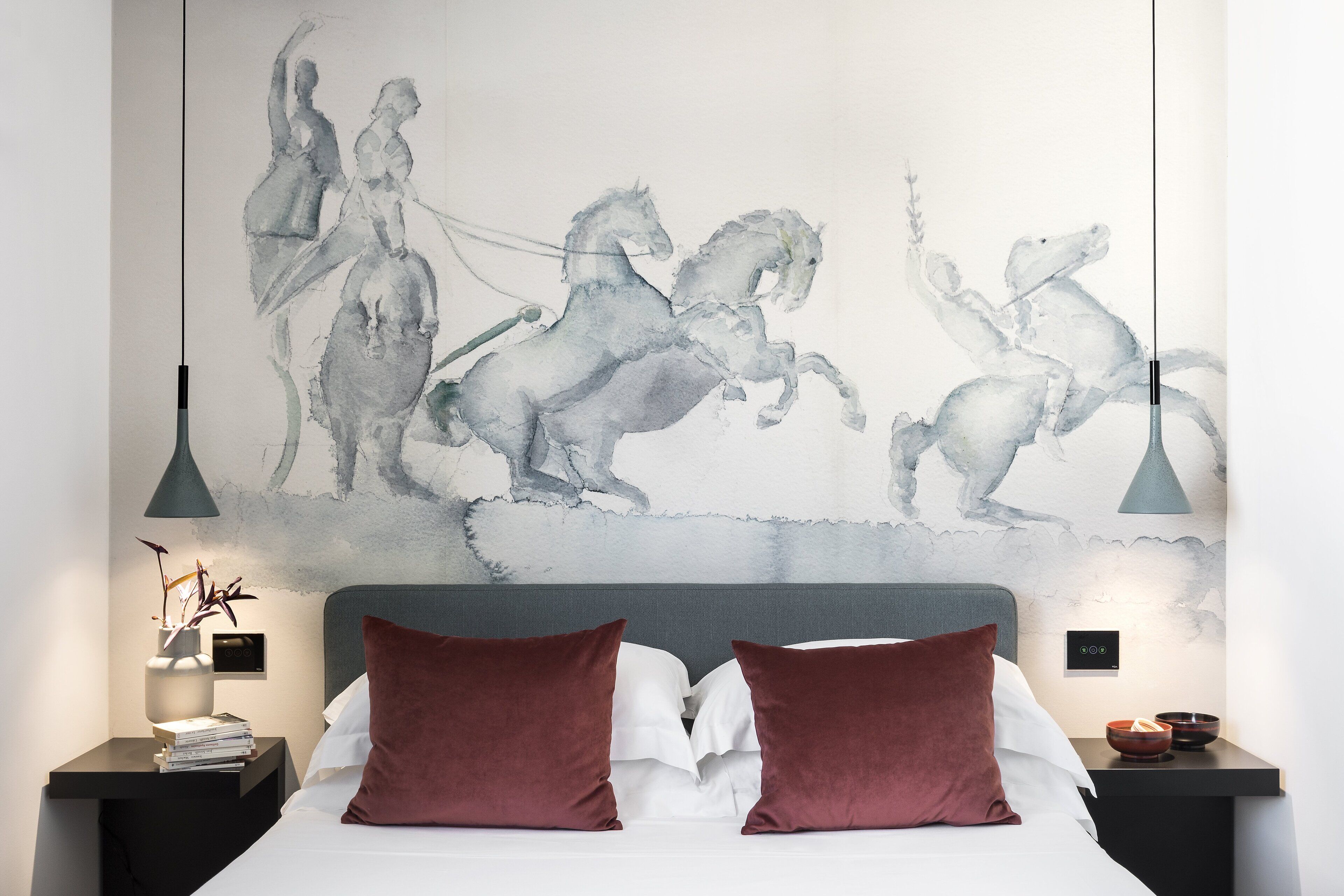 Quarto luxo | Roupas de cama premium, edredons de pluma, frigobar, cofres nos quartos