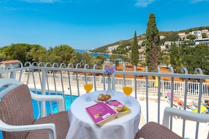 Quarto Duplo ou Twin Standard, varanda, vista para o mar | Vista da varanda