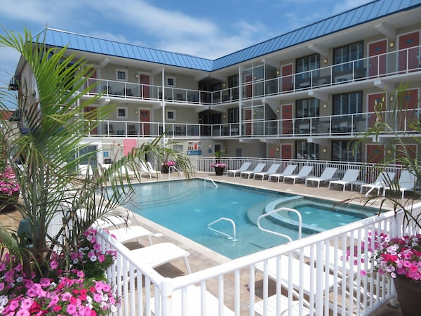 Spray Beach Oceanfront Hotel - Long Beach Island, NJ