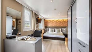 Quarto casal standard, 1 cama Queen, micro-ondas, vista parcial para o mar