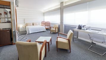 Suite | 1 quarto, minibar, cortinas/cortinados opacos, Wi-fi