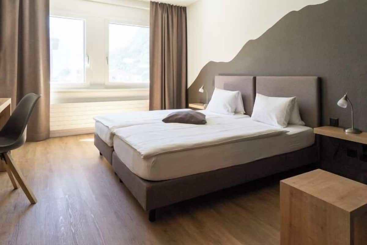 Cofre no quarto, secretária, quartos insonorizados, Wi-fi grátis