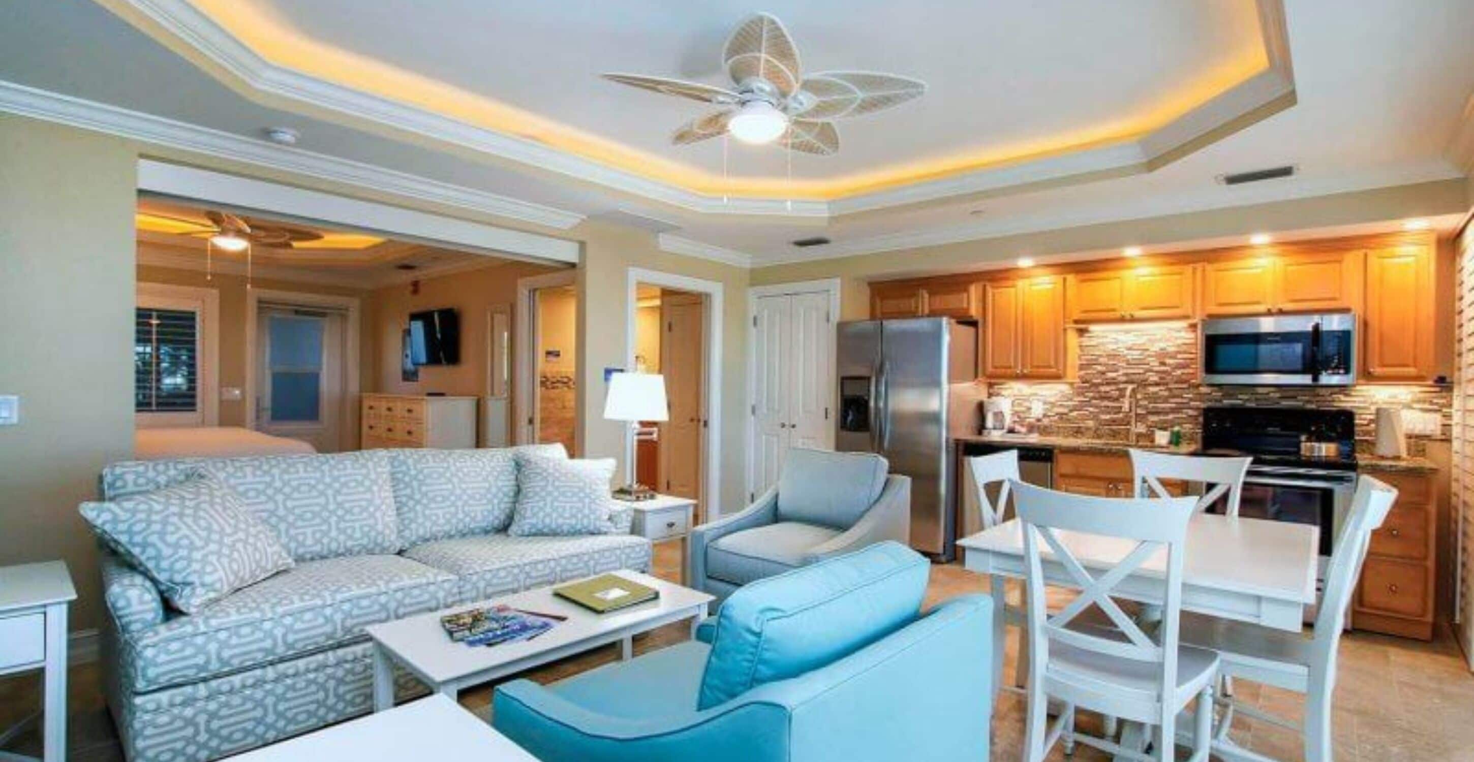 Suíte superluxo, vista para o mar | Roupas de cama premium, camas com colchões pillow-top