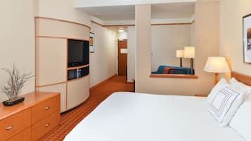 Suíte executiva, 1 cama King e sofá-cama, para não fumantes | 1 quarto, escrivaninha, espaço de trabalho para notebook