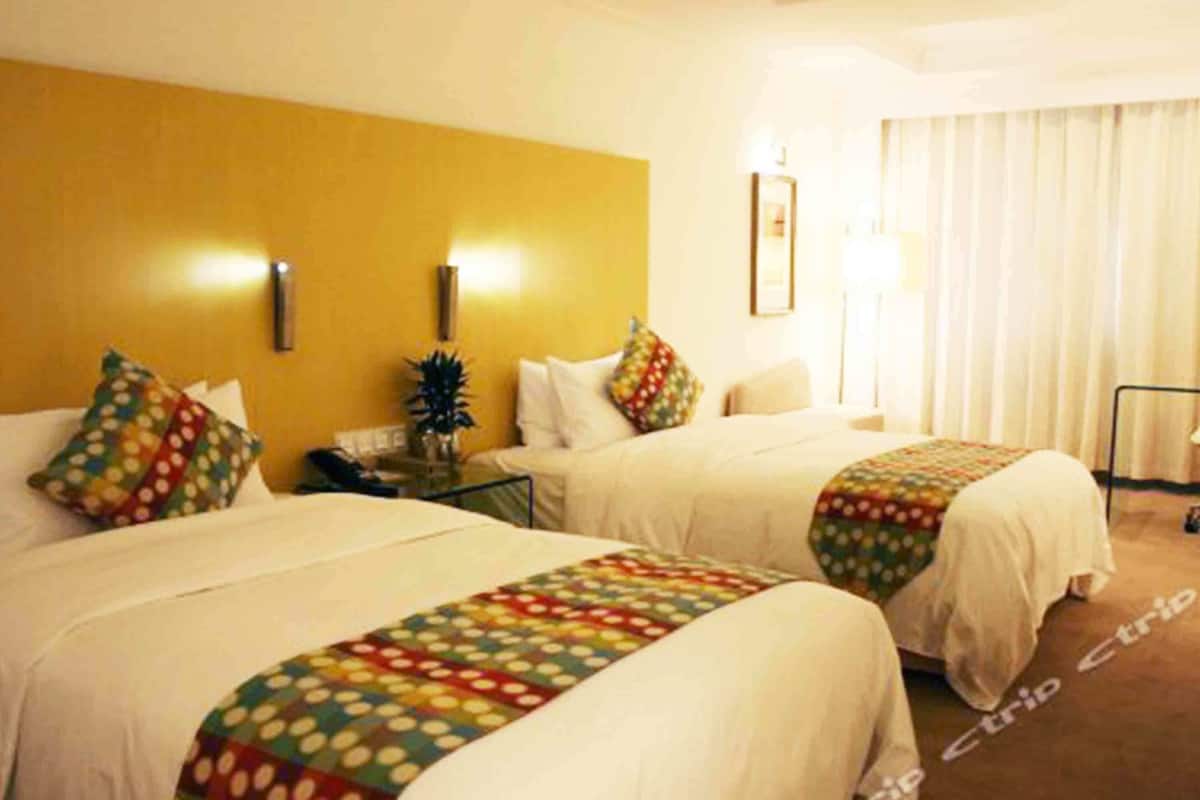 Roupa de alta qualidade, minibar, cofre no quarto, camas desdobráveis