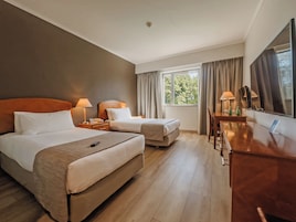 Quarto Duplo, 2 camas individuais | Minibar, cofre no quarto, secretária, quartos insonorizados