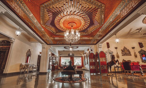 The Royal Retreat Resort And Spa - Udaipur