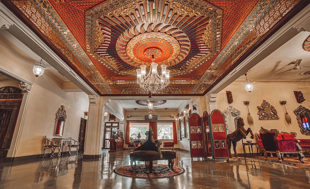 The Royal Retreat Resort And Spa - Udaipur