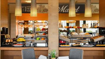 Café da manhã com buffet todos os dias mediante uma taxa