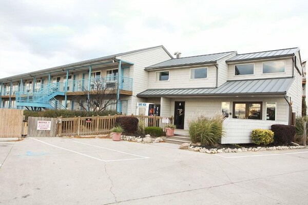 Beachfront Resort - Lake Erie, PA