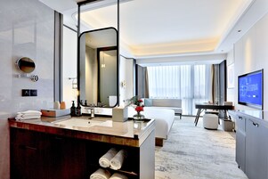 Quarto Duplo Superior | Sala de estar | Televisor LCD 