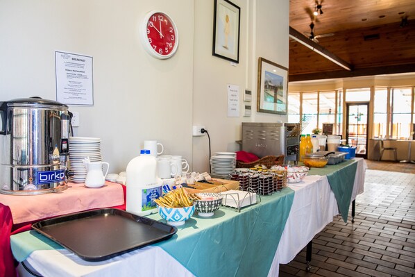 Café da manhã continental grátis todos os dias