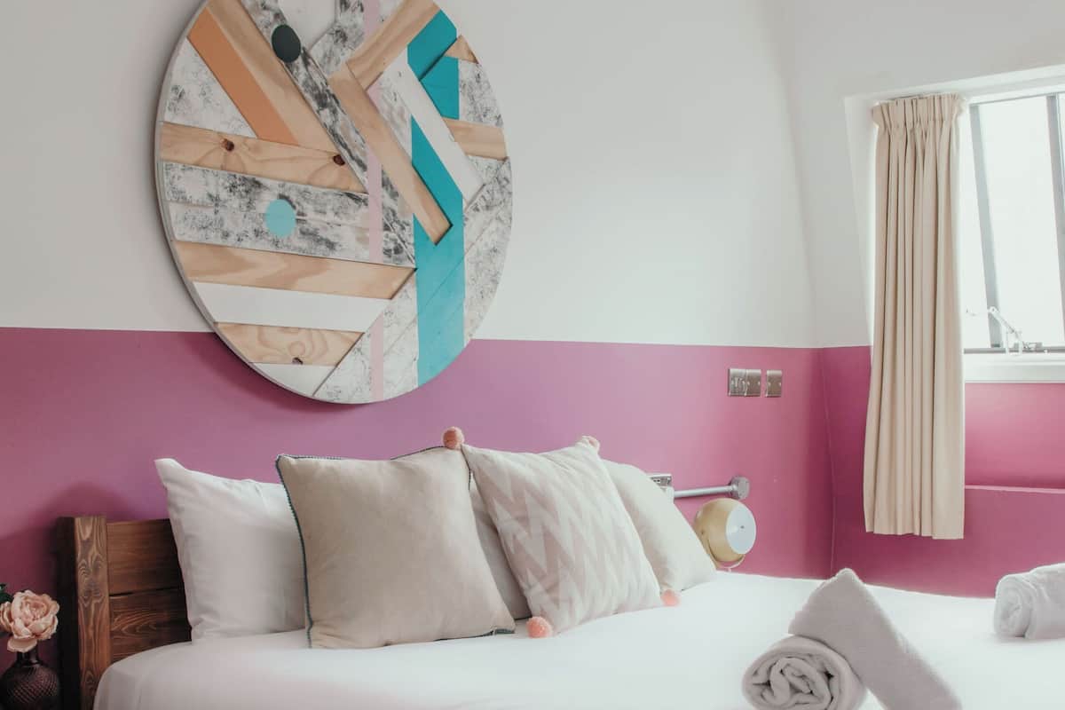Quarto Standard | Com decoração personalizada, com mobília individualizada, Wi-fi grátis