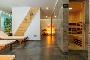 Sauna seca, massagens musculares profundas, massagens