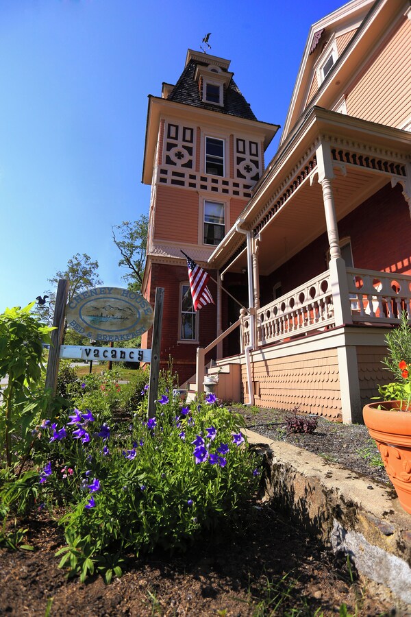 Cheney House B&b - Campton, NH