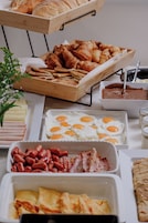 Pequeno-almoço takeaway diário mediante uma taxa