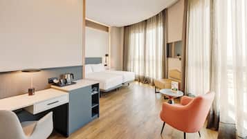 Quarto Superior | Roupa de alta qualidade, edredões de penas, minibar, cofre no quarto