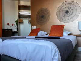 Quarto Triplo Standard, casa de banho anexa