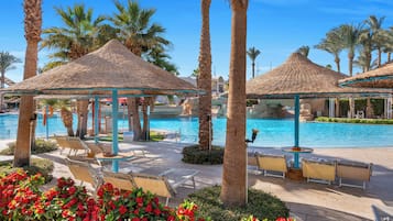 Bar à beira da piscina