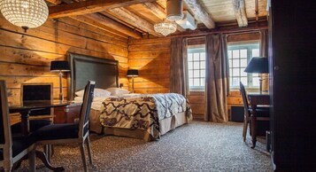 Suite | Camas de colchão pillowtop, cofre no quarto 