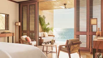 Roupas de cama premium, frigobar, cofres nos quartos