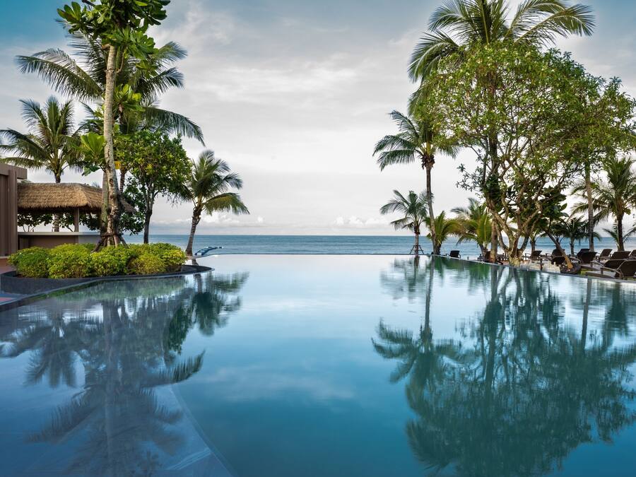 2 piscinas exteriores, espreguiçadeiras