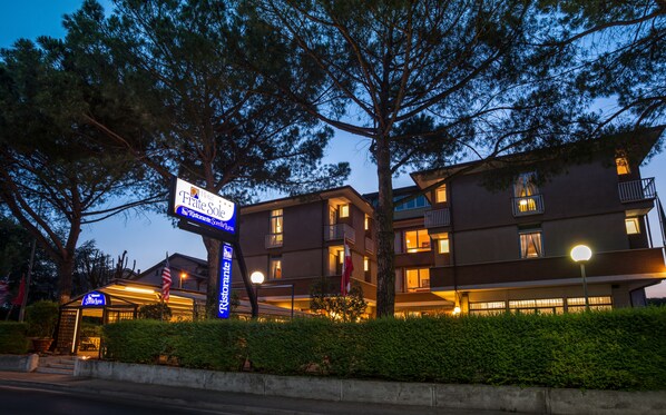 Hotel Frate Sole Reviews, Deals & Photos 2023 - Expedia