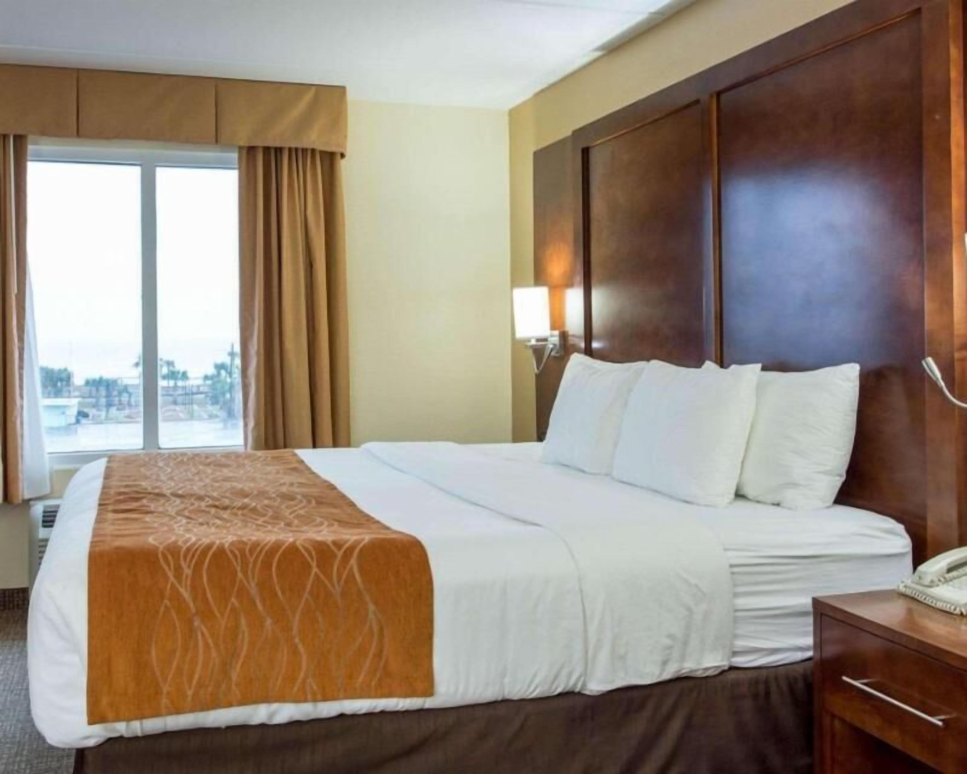 Cofre no quarto, secretária 